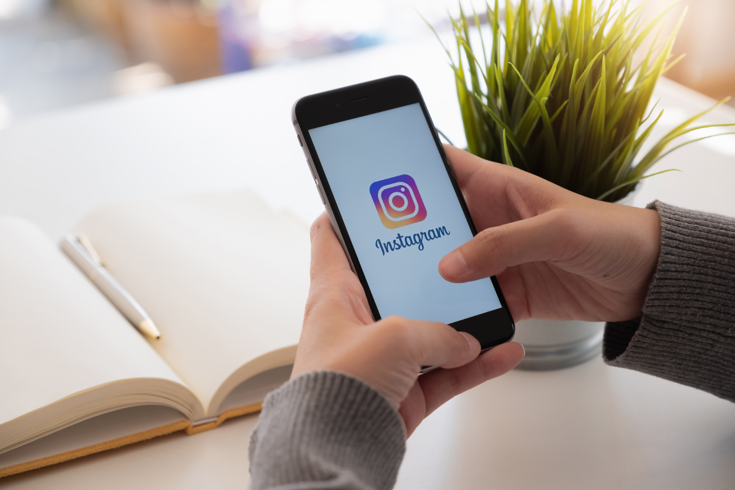 What is Vanish Mode on Instagram? Everything you need to Know ...